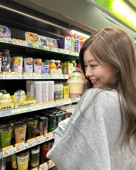 石崎日梨さんのインスタグラム写真 石崎日梨instagram「⁡ 韓国にinしてきたよ〜🇰🇷 楽しんだ場所も載せていくね〜」10月16