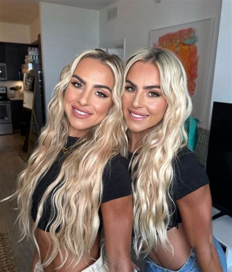 The Cavinder Twins Are Getting Ready For Wwe At The Gym Take A Look At