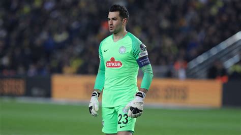 Çaykur Rizespor Gökhan Akkan ile yeniden sözleşme imzaladı Türkiye