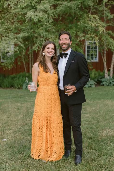 The Significance Of Romantic Formal Dress Code For Special Occasions ShunVogue