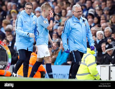Manchester Citys Oleksandr Zinchenko Second Left Receives Treatment