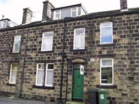 Property Valuation 13 King Street Yeadon Leeds Ls19 7qa
