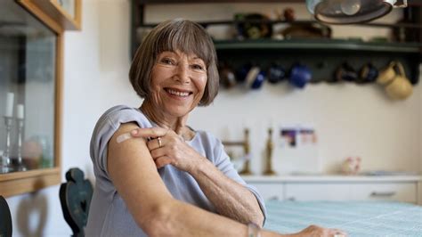 Rsv Vaccine Side Effects In Older Adults What To Know Per Doctors