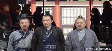 朱元璋避雨，问农民姓什么他回答后，朱元璋封他世代为官！看看头条中华网