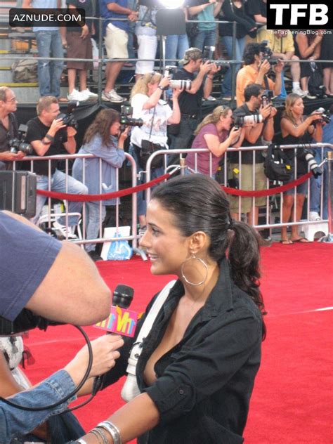 Emmanuelle Chriqui Nude Photos Collection Aznude