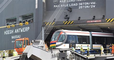 Mauritius Metro Express Light Rail Vehicle Arrives Metro Report