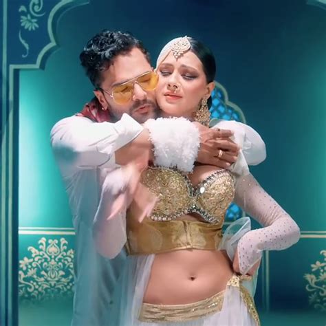 Tabla Song Cast Lyrics And Review Khesari Lal Yadav And Namrita Malla