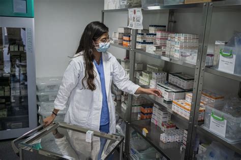 Nu mai sunt antibiotice pentru copii Nici ibuprofen sirop nu se mai găsește