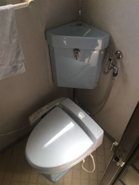 川崎市 宮前区 Y様邸 トイレリフォーム 隅付きタンクって言う角にタンクがついてるトイレを交換しました idl home