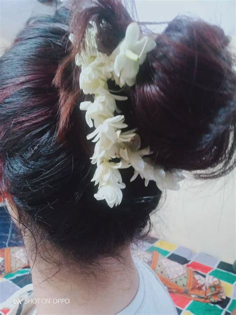 Achha Lgta Hai Jb Wo Mere Liye Kuchh Aisa Late H Inhi Chhoti Khushiyon Me Khush Ho Jati Hu