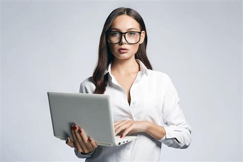 Premium Photo Beautiful Business Woman In Glasses