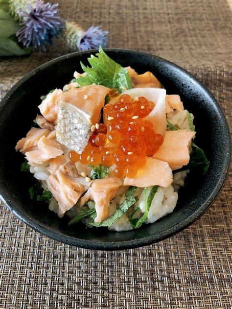 レシピ「鮭いくらごはん」鮭といくらの親子にべったら漬けや大葉と合わせたごはんです。そのままでもお茶漬けにしても美味しいです！ 冷凍食品の冷食com