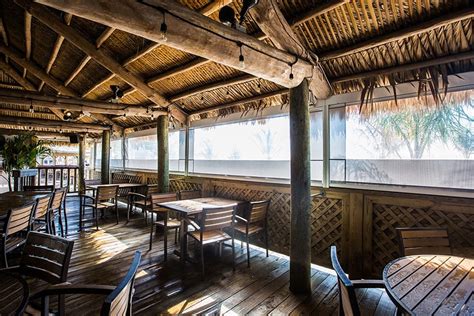 Enhance Outdoor Dining With Retractable Restaurant Screens Carroll