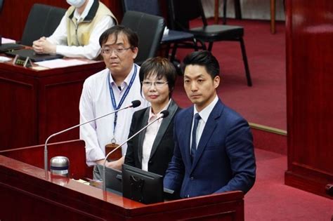 市議員批「翻轉上下課」政策成效差 蔣萬安允諾明年落實 — 政治
