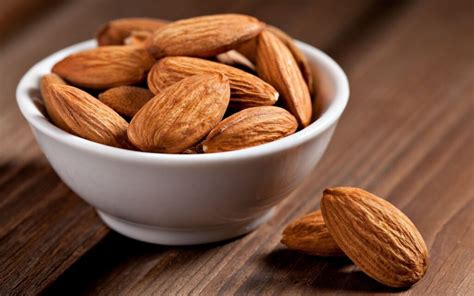 Soaked Almonds Vs Raw Almonds What Is Better Fitolympia