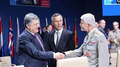 Przegląd NATO Szczególne Partnerstwo NATO Ukraina obchodzi dwudziestolecie wnioski na przyszłość