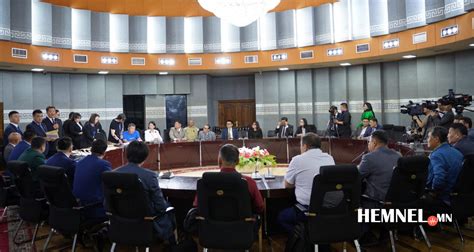 СОНГУУЛЬД НЭР ДЭВШИГЧИД ҮНЭМЛЭХЭЭ ГАРДАЖ АВЛАА