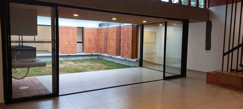Alquilo Casa Moderna Detras Del Paseo De La Galeria Ref X