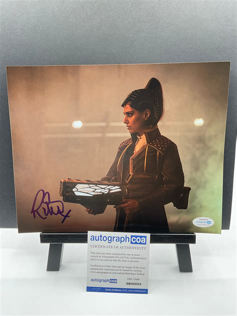 Ritu Arya Umbrella Academy Signed 8x10 Acoa Mrmemento
