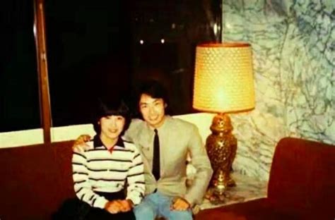 65岁费玉清退圈一年，不婚真相曝光：“失去她后，我再也没想过结婚” 知乎