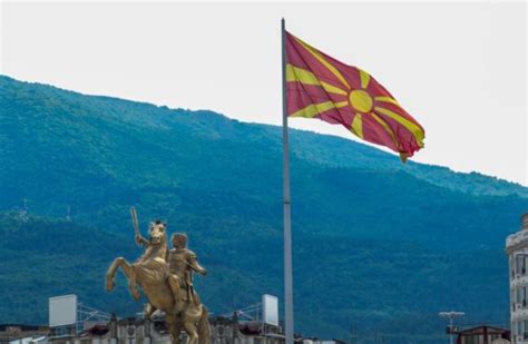 POVRATAK DESNICE NA VLAST U SJEVERNOJ MAKEDONIJI Da Li Apsolutna