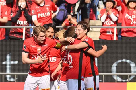 浦和圧倒！ 松尾佑介と渡邊凌磨のファインゴールで東京vを寄せ付けず、9年ぶり5連勝達成 J1第14節 22 サッカーマガジンweb
