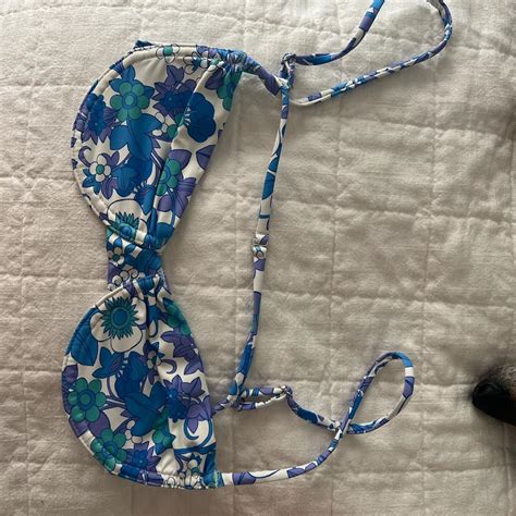 Frankies Bikinis Small Blue Flower Swim Top Depop