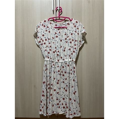 เดรสยูนิโคล่ Uniqlo ลายดอกไม้ ของแท้ มือสอง Shopee Thailand