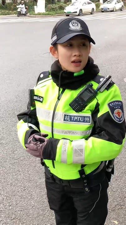 今天兩個遊客來找兔子警官沒找到找到啦 小狐狸警官 弄的小狐狸好尷尬小狐狸警官兔子警官實拍影片 Youtube