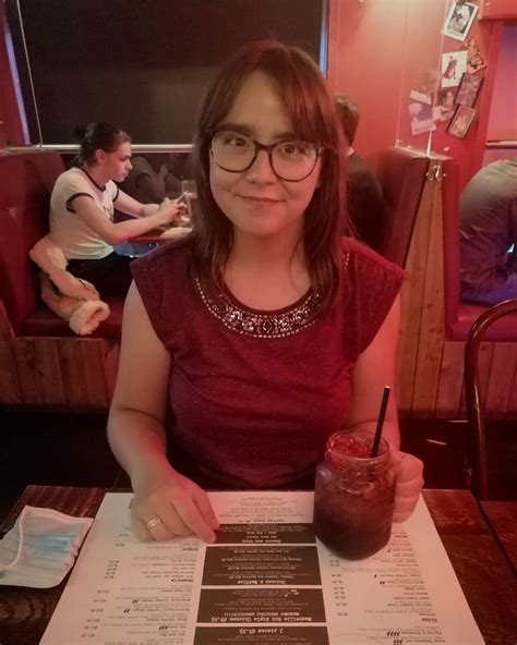 Lara Wilson Lara Wilson • Instagram Photos And Videos