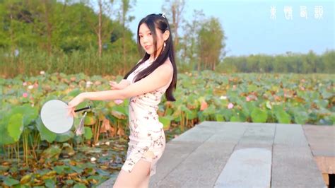 旗袍小美女舞蹈演绎芒种，抖音神曲《一想到你我就 Youtube
