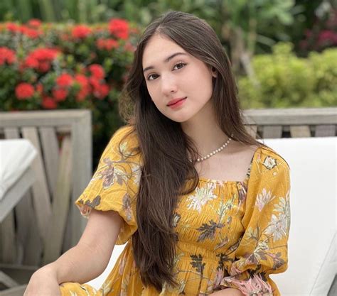 7 Potret Pesona Laura Moane Yang Dikabarkan Dekat Dengan Al Ghazali