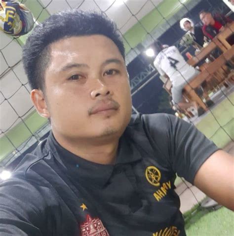 ແກ້ວ ຂາຍແບ້ ປາກເຊ