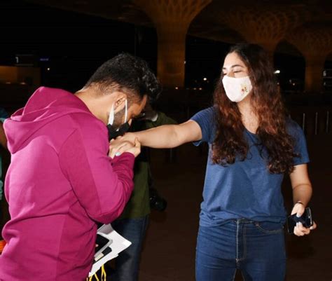 Khatron Ke Khiladi 11 Pics Rahul Vaidya Disha Parmar Kiss And Hug At