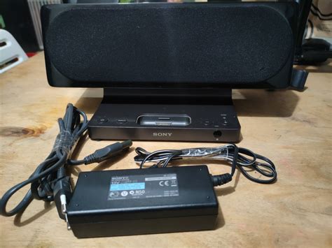 Sony Ipod Dock Speaker W Bluetooth Receiver Audio Portable Music
