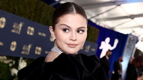 Selena Gomez Found The Perfect Your Nails But Better Nail Polish See