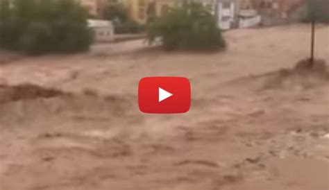 Meteo Cronaca Diretta Video Arabia Saudita Inusuale Alluvione