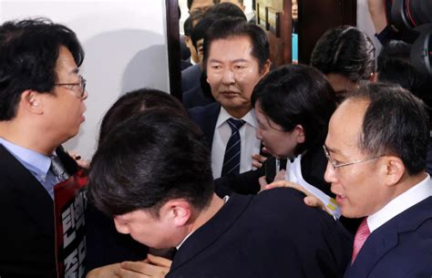 국민의힘 동물국회 시연 尹탄핵 청문회 탄핵 간보기 서울경제