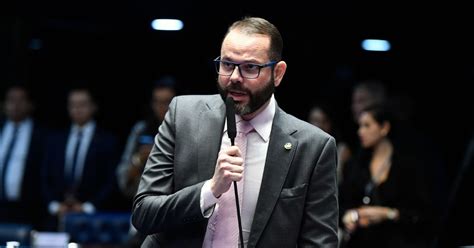 Relator Não Comparece E Julgamento Que Pode Cassar Mandato Do Senador