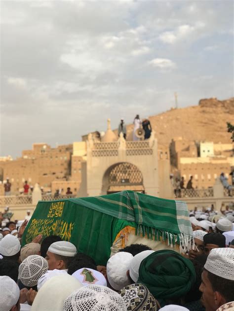 من جنازة الحبيب ابوبكر العدني ابن علي المشهور