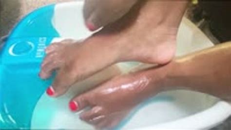 Ebony Foot Fetish Goddess Mxdominion Uses Sexy Soles To Make Special