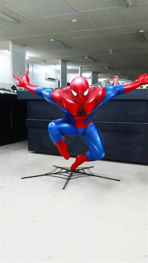 Large Scale Figures Bf Interiors