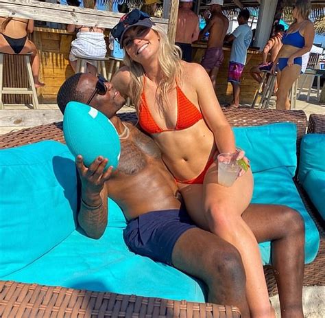 Who Is Mikaela Worley All You Need To Know About Jeremy Reaves Wife