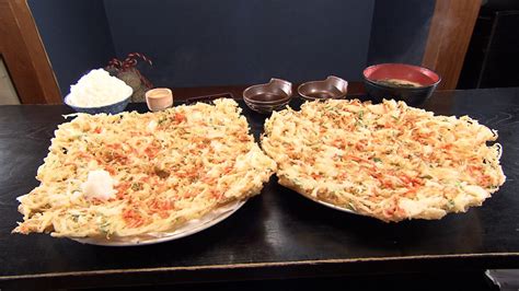 32個分！ 総重量4キロの「かき揚げ」定食 静岡県御殿場市の「オモウマい店」登場 オトナンサー