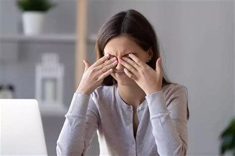 انتبه 5 أعراض خفية تشير إلى إصابتك بـ جلطة العين مصراوى