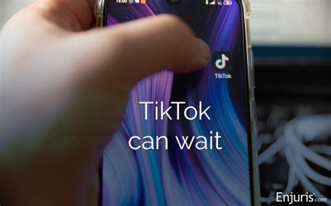 Driver Scrolling Tiktok Causes Arizona Crash That Kills Five