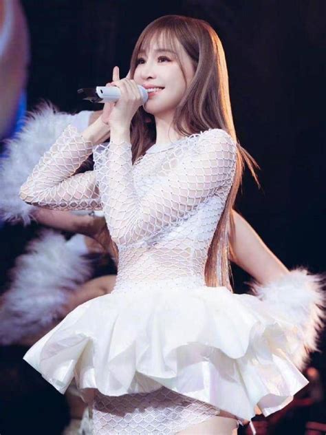 43岁王心凌回应高清画质，娇嗔霸总让女星压力好大，你怎么看？