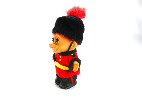 Vintage Russ Troll Around The World English Royal Guard Beefeater