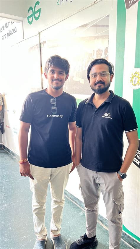 Hyderabad Meetup Geeksforgeeks Tech Classroom Goodies Geeksforgeeks Shiva Ganesh Talikota