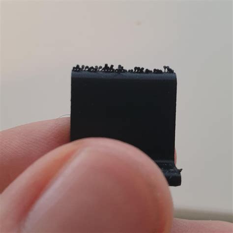 Line Of Blobs Along The Edge Of The Print Not Aligned With The Z